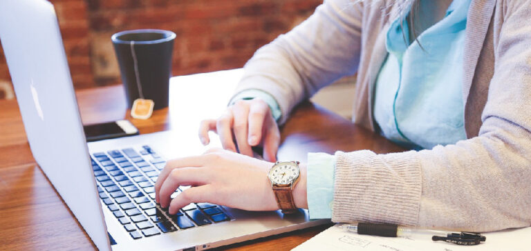 AdobeCCとCSの違いってなに?買い切りCS ではなくCCを購入するべき理由。｜デザインららら